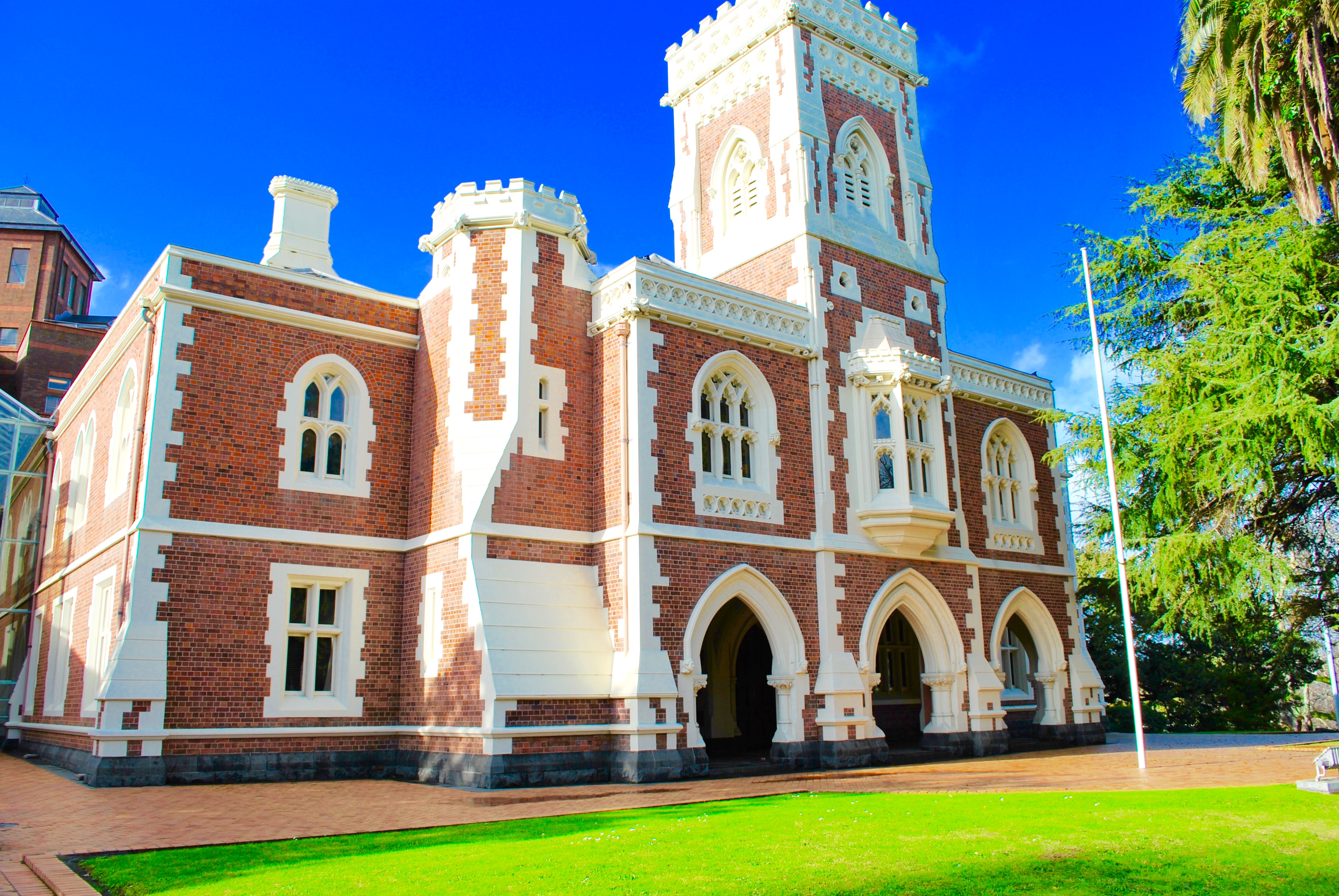 University of Auckland - Teach. Grow. Love.